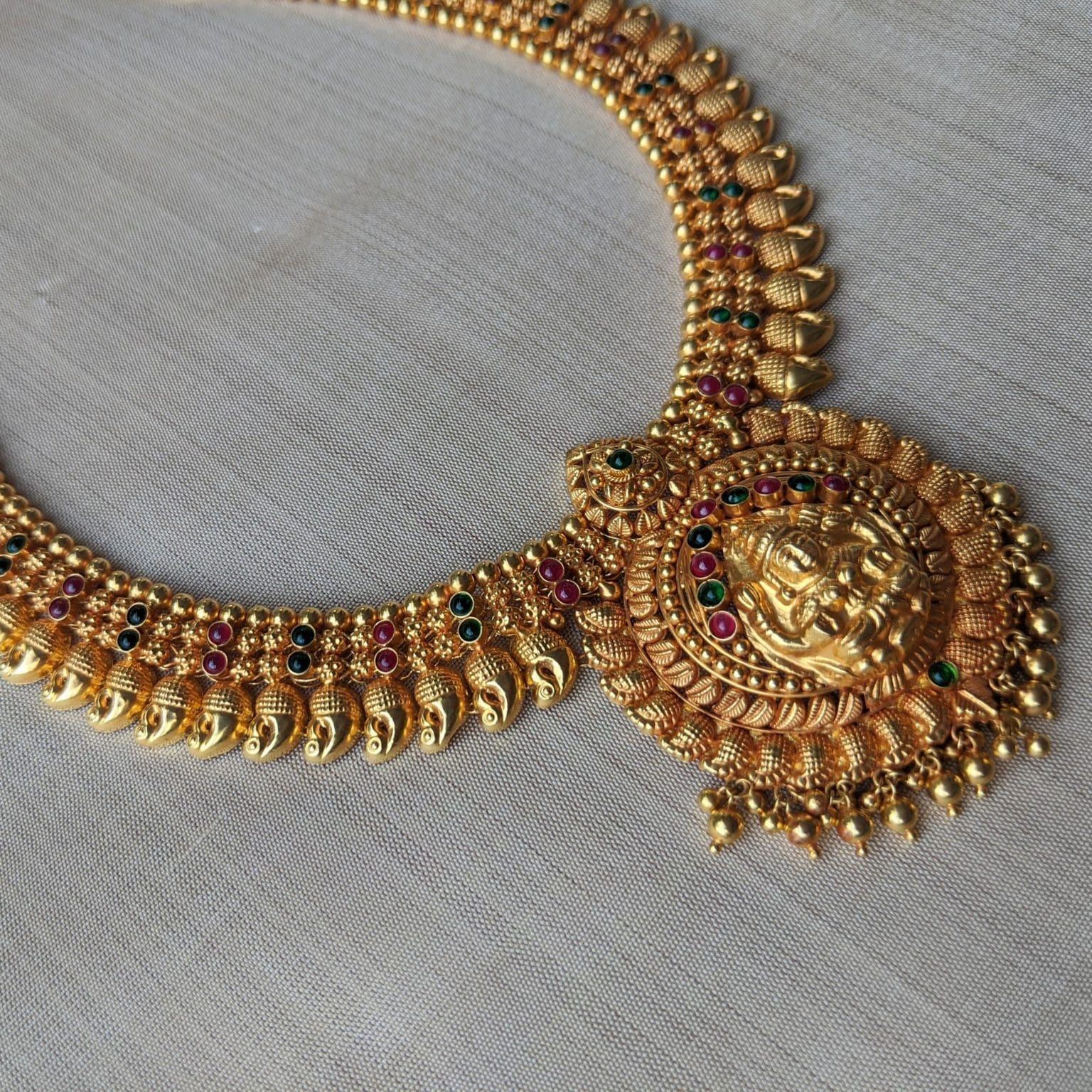 Necklace – Long – 20 Nerigundu Black Thread Jomala | Gujjadi Swarna ...