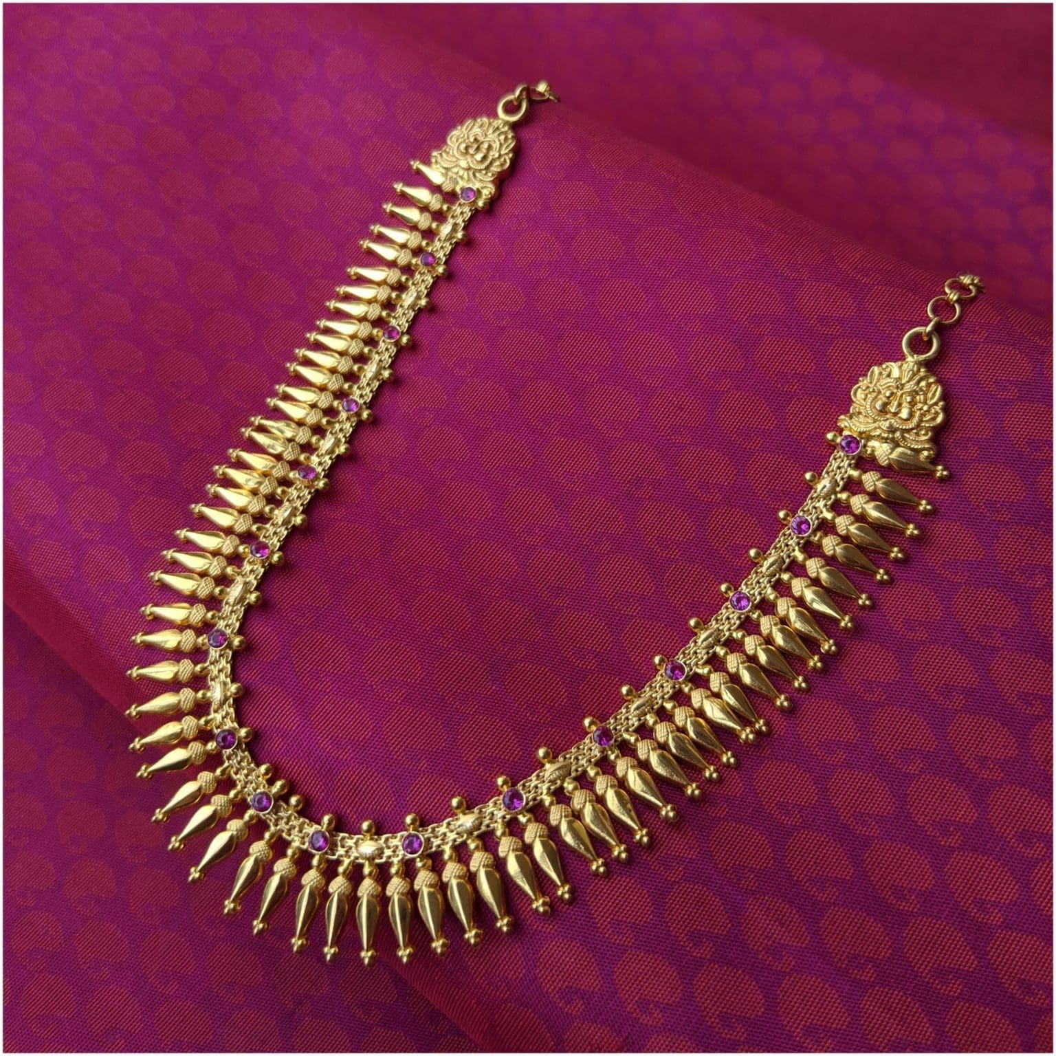 Necklace – Long – 20 Nerigundu Black Thread Jomala | Gujjadi Swarna ...